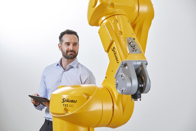 Stäubli to unveil three TX2 6-axis robot models | Industry EMEA